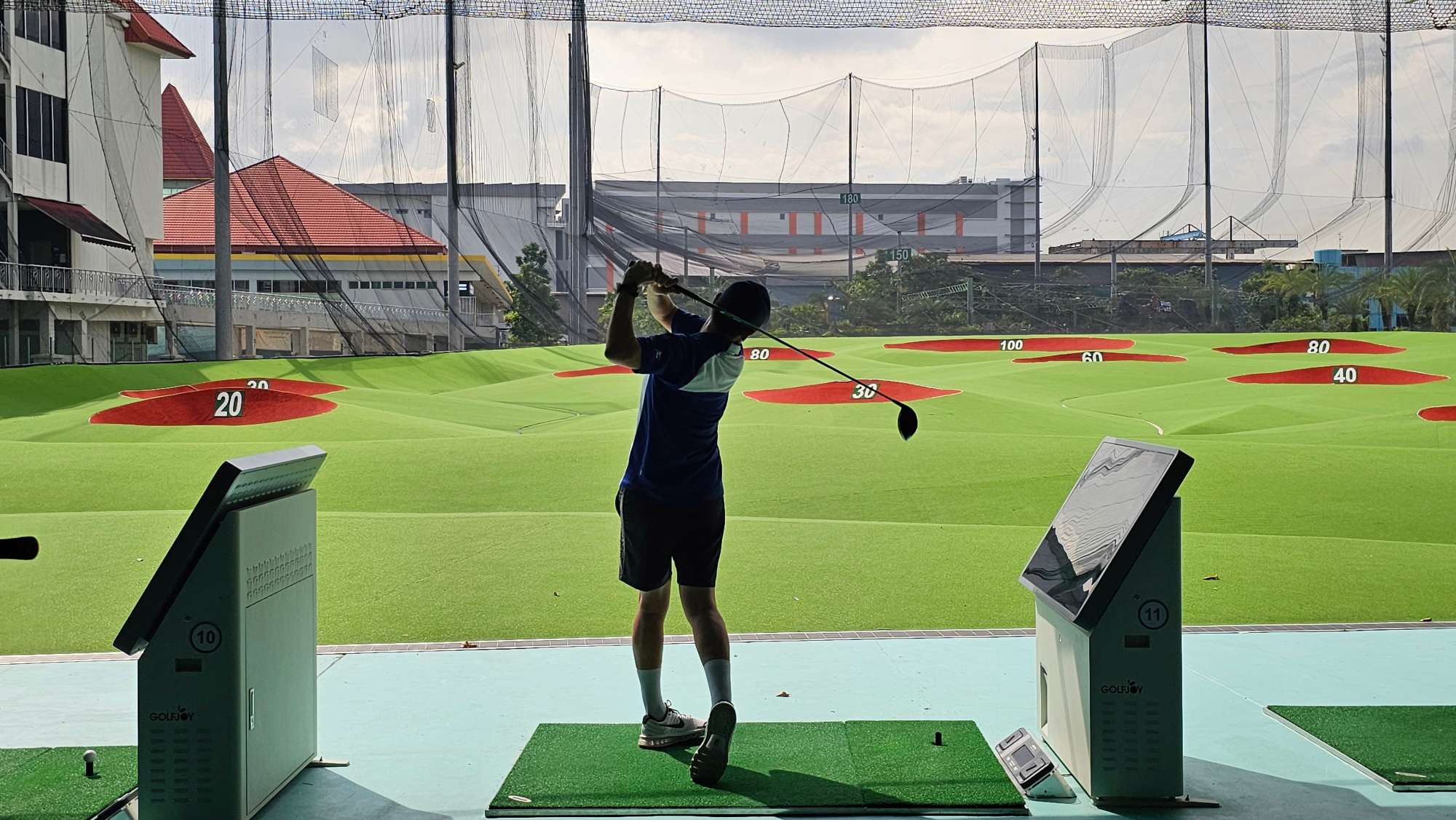 Public Golf Driving Range in Singapore | clubFACE